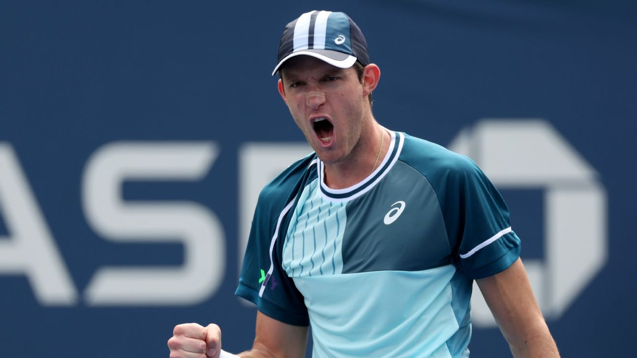 Jarry bajó a Tsitsipas del ATP 500 de Beijing - ESPN