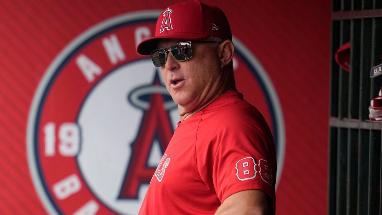 Angels busca otro manager, despide a Phil Nevin - ESPN
