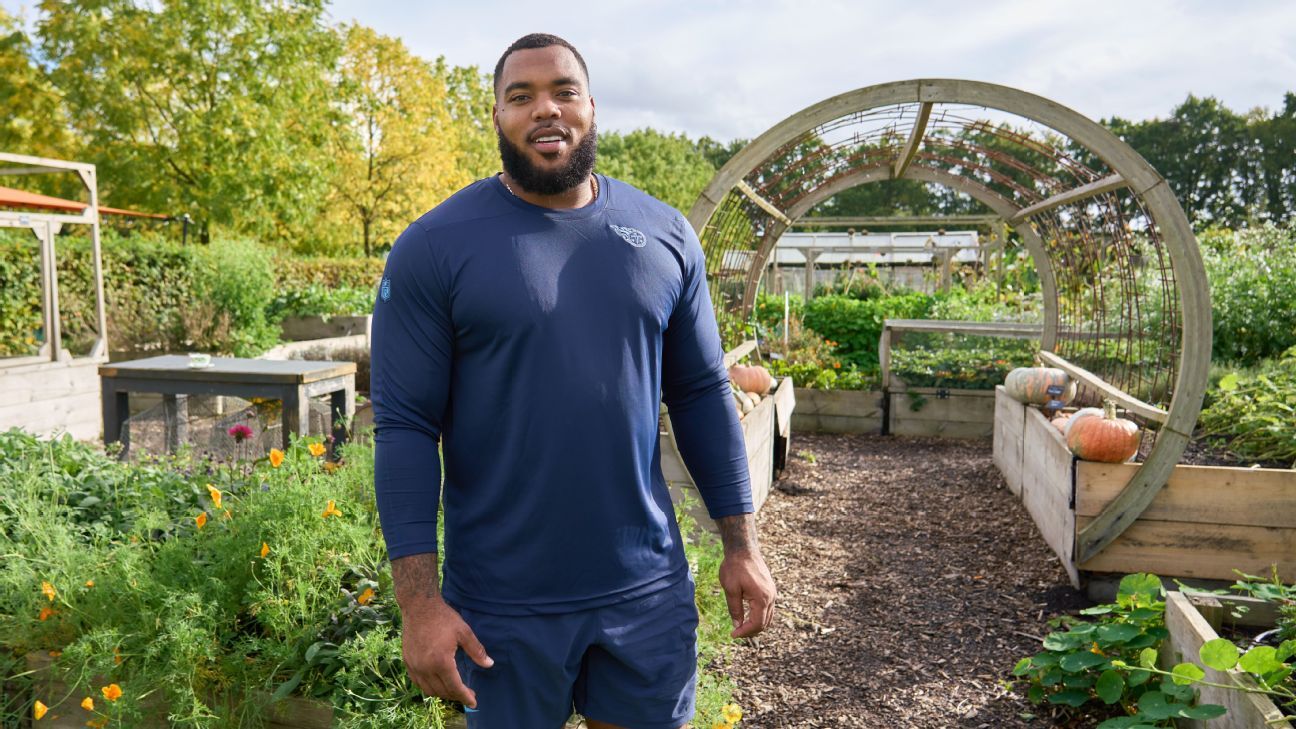 How Titans' Simmons saw football as life-changing opportunity - ESPN