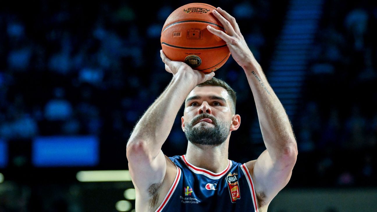 NBL Isaac Humphries fires as Adelaide 36ers overpower Perth Wildcats - ESPN