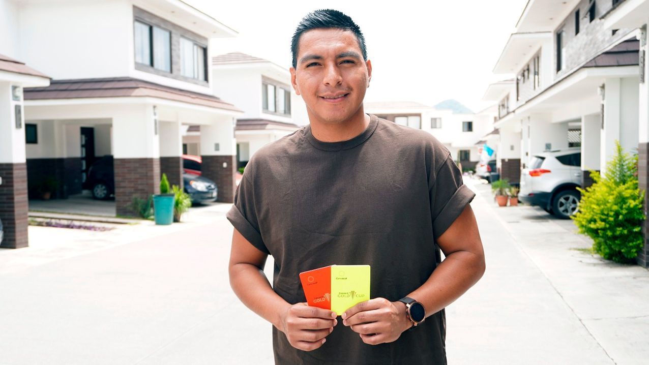 La historia de Bryan López, el árbitro guatemalteco de los dos ...