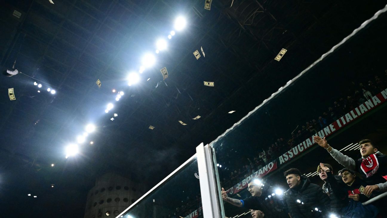 Champions: torcida do Milan recepciona Donnarumma com notas de dinheiro ...