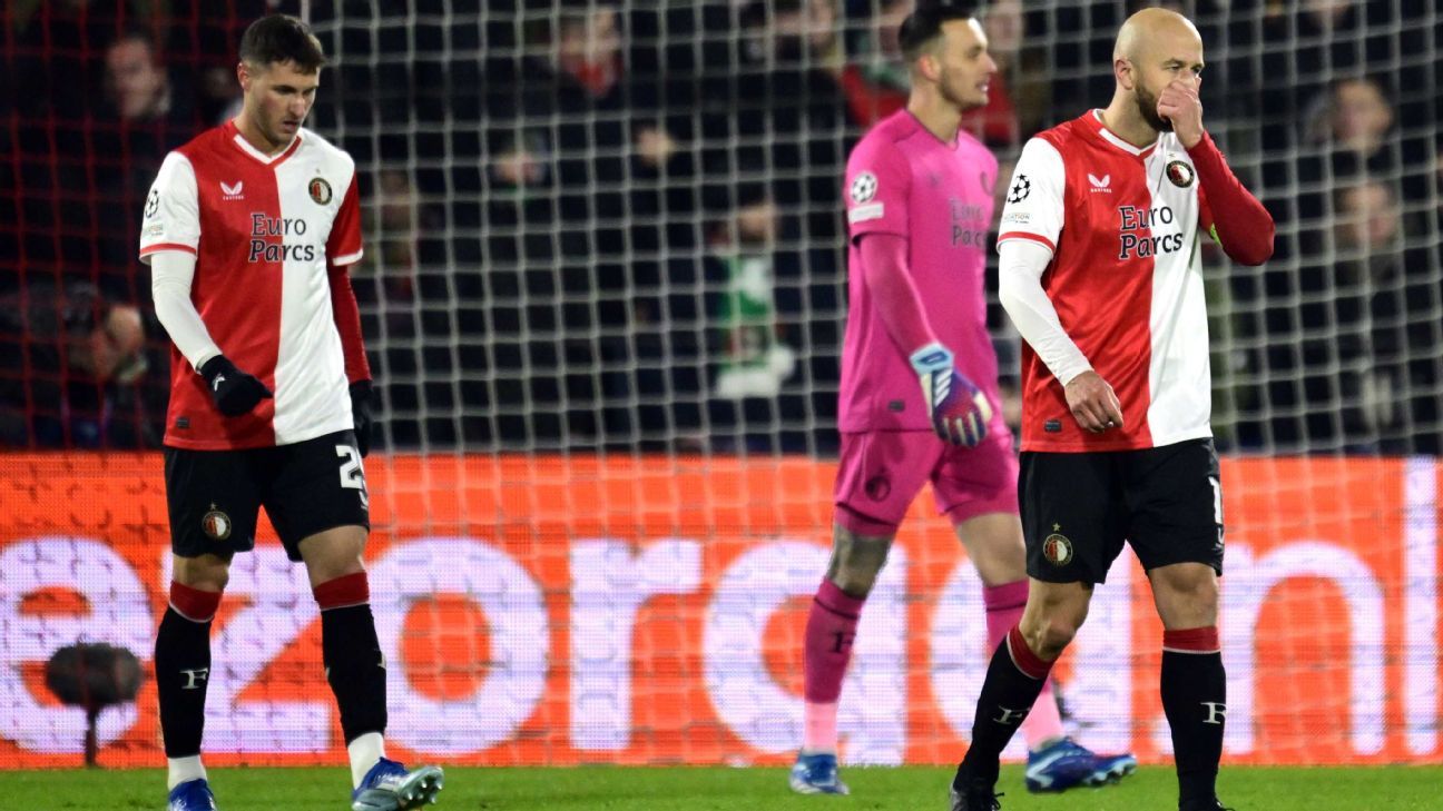 Santi Giménez marca autogol en eliminación del Feyenoord en Champions ...