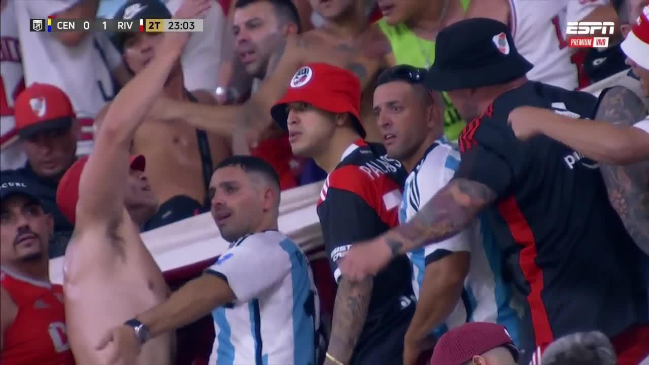 Exequiel Palacios alentó a River desde la tribuna - ESPN