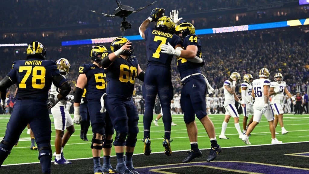 Michigan Wolverines atropela Washington Huskies e é tricampeão do ...