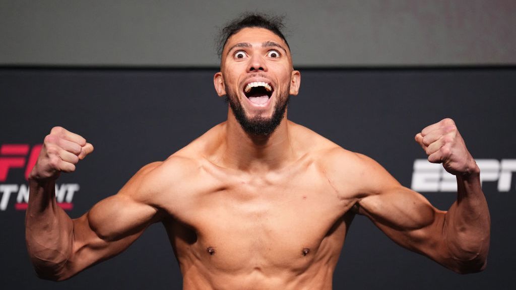 Johnny Walker enfrenta rival embalado na luta principal do UFC China - ESPN