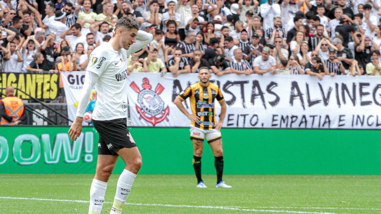 Pedro Raul se explica após impressionante gol perdido em estreia pelo ...