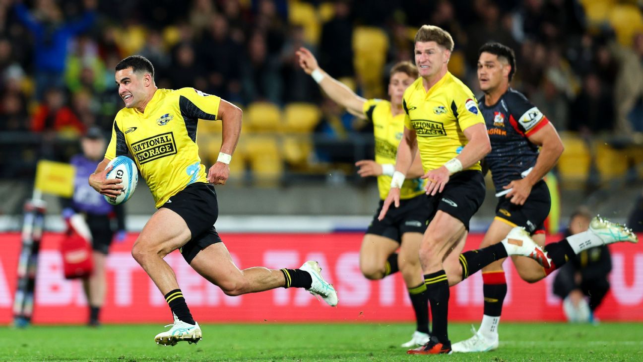 Super Rugby Pacific: con un doblete de TJ Perenara, Hurricanes superó a ...