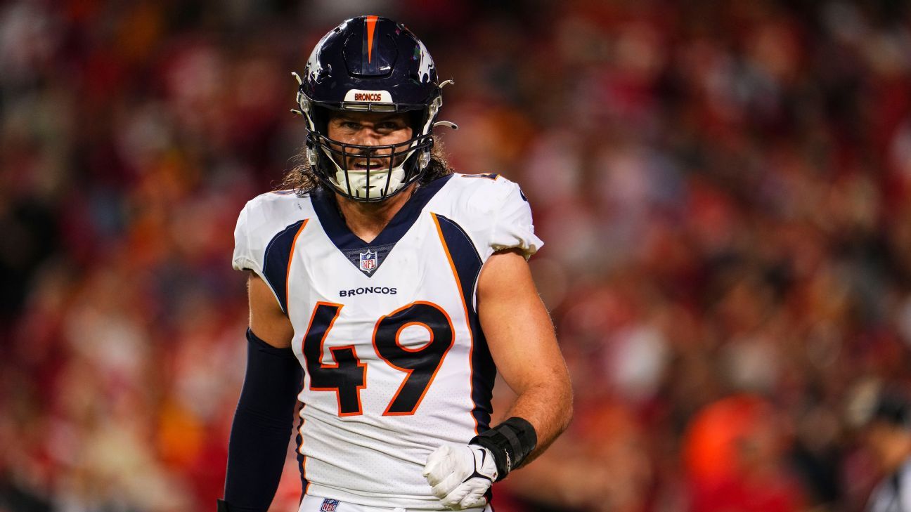 Broncos top tackler Alex Singleton out for season with torn ACL - ESPN