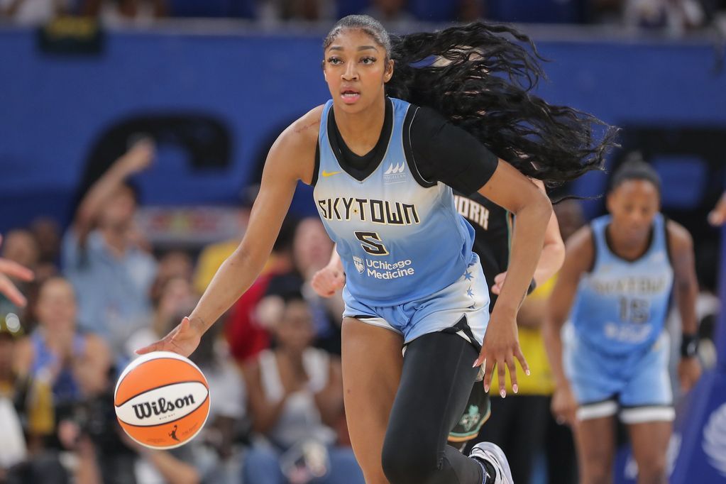 Angel Reese's historic double-double streak ends at 15 games - ESPN