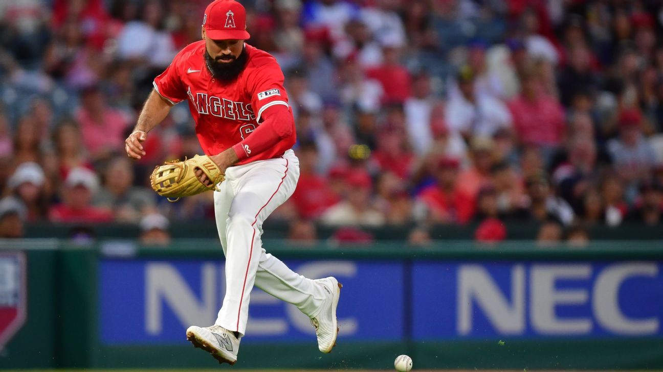 Angels' Anthony Rendon day-to-day with bruised right elbow - ESPN