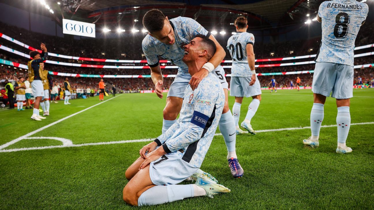 Ex-colega revela 'profecia errada' de CR7, que segue caça aos mil gols ...