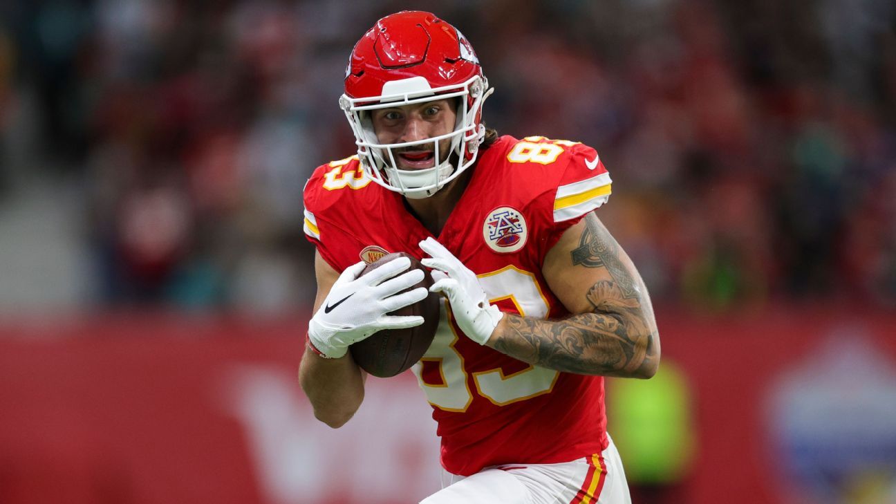Sources: Chiefs signing TE Noah Gray to 3-year extension - ESPN