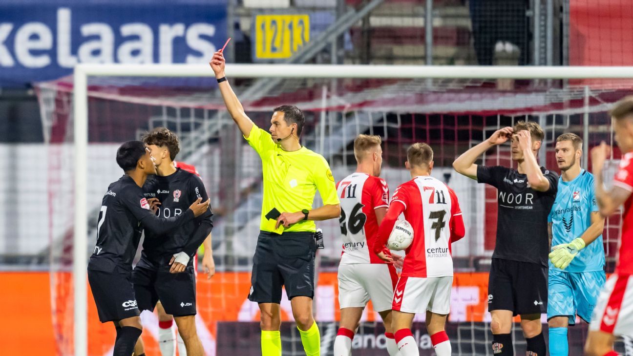 Ultee oneens met rode kaart: "Weet niet of ik nu naar Zeist moet komen ...