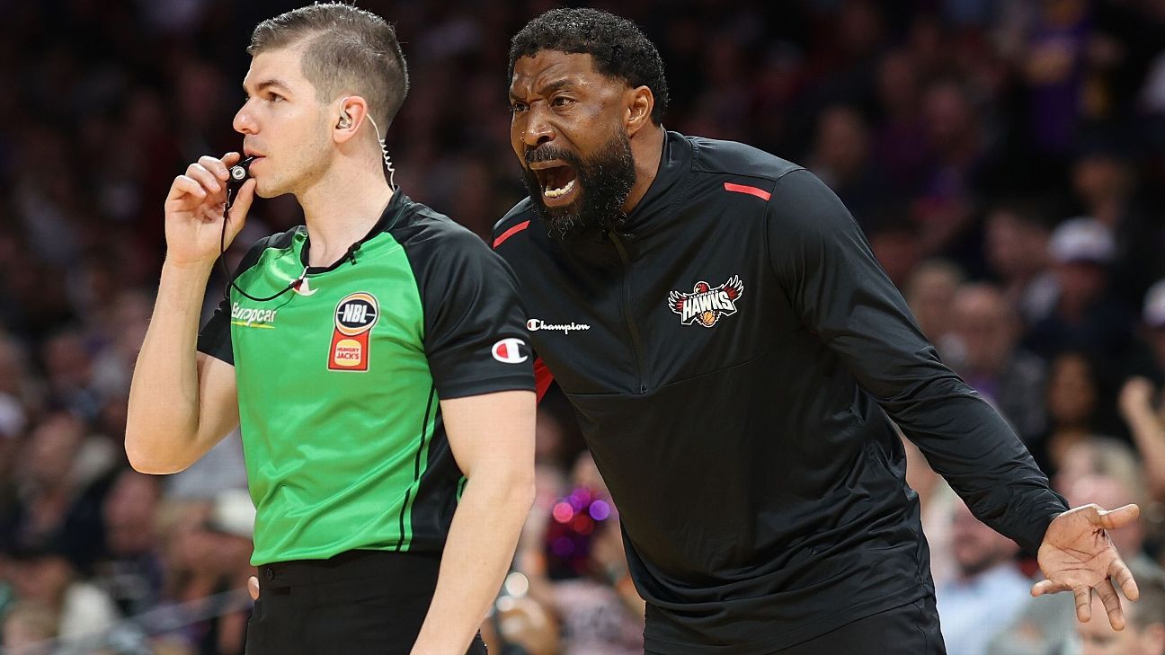 NBL: Tatum slams referees, Chris Goulding flop - ESPN