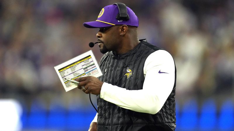 Brian Flores quiere volver a ser entrenador en jefe de la NFL - ESPN