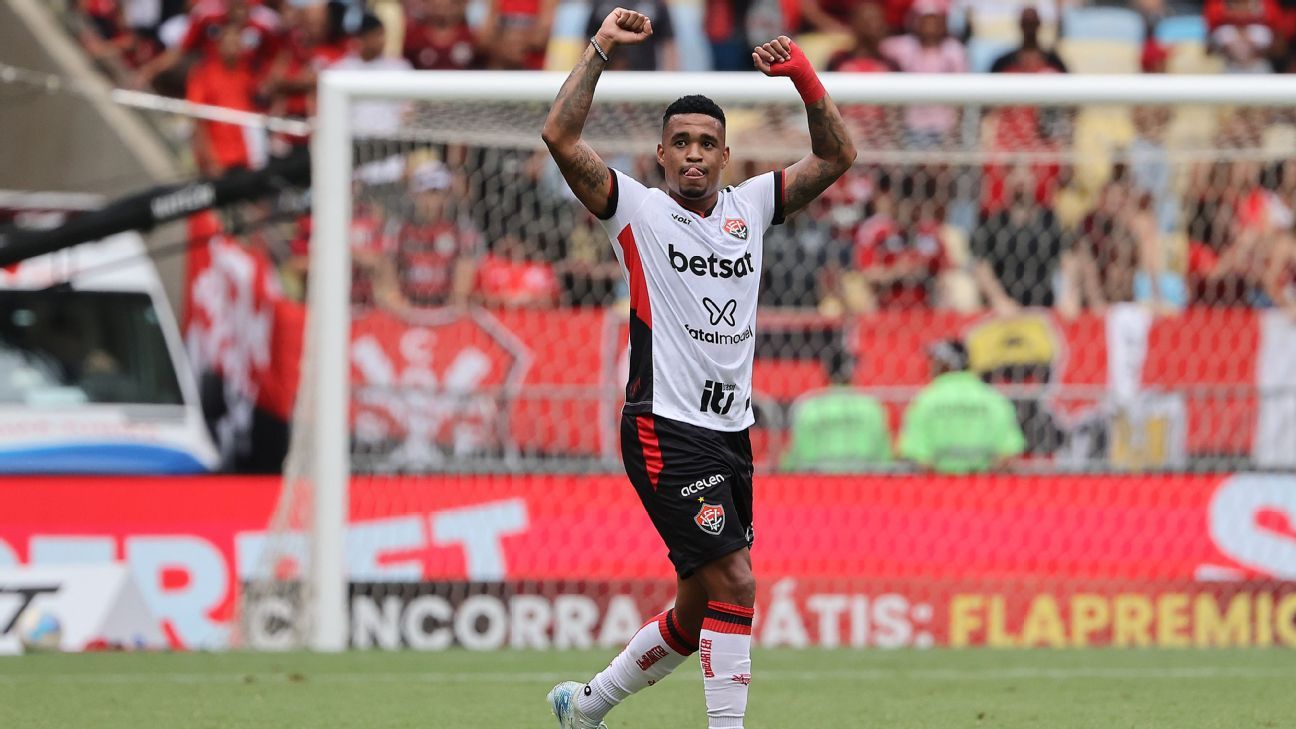 Como Alerrandro deu volta por cima até artilharia e sonho por seleção ...