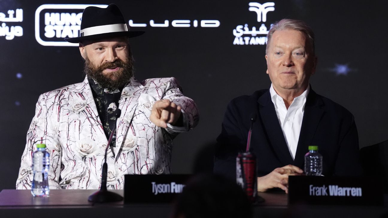Frank Warren: Tyson Fury retiring is no negotiating tactic - ESPN