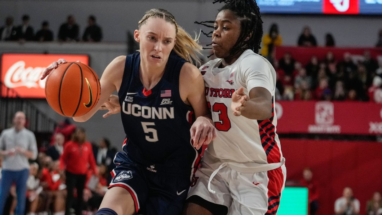 Paige Bueckers scores 12 in return as UConn routs St. John's - ESPN