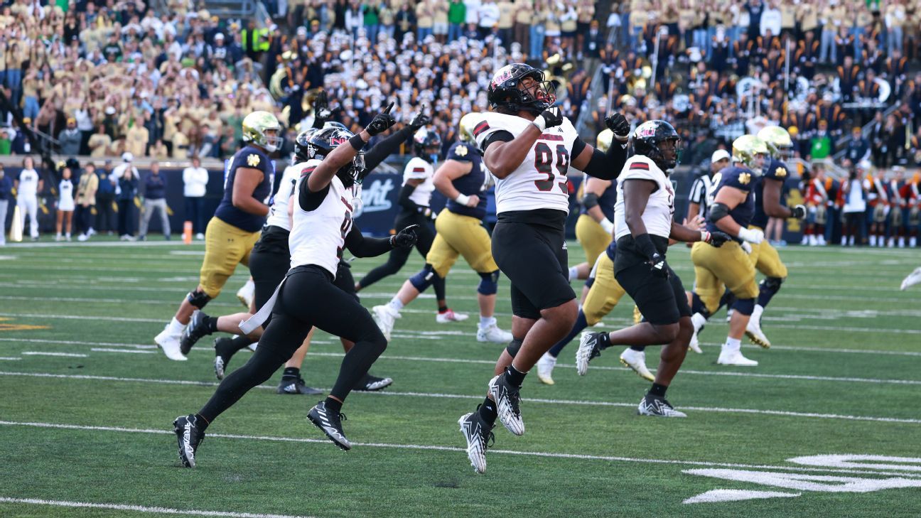 Northern Illinois sends message to Notre Dame ahead of CFP title game ...
