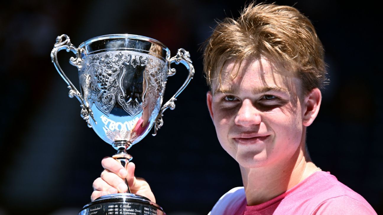 Swiss stars' inspiration helps Bernet to Aussie Open junior boys' title ...