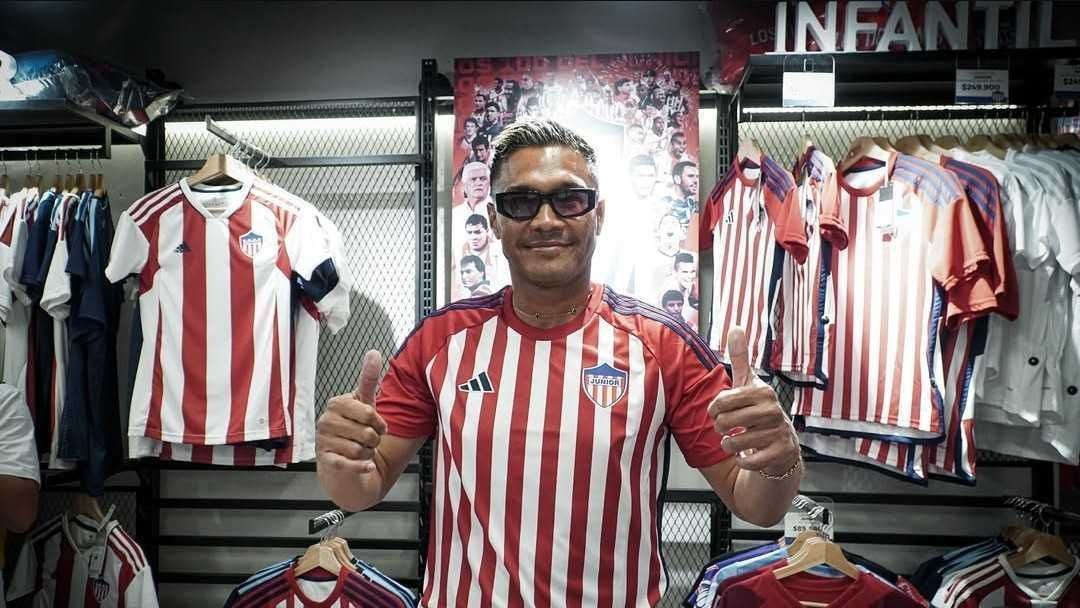 Junior: Teófilo Gutiérrez revolucionó Barranquilla en firma de ...