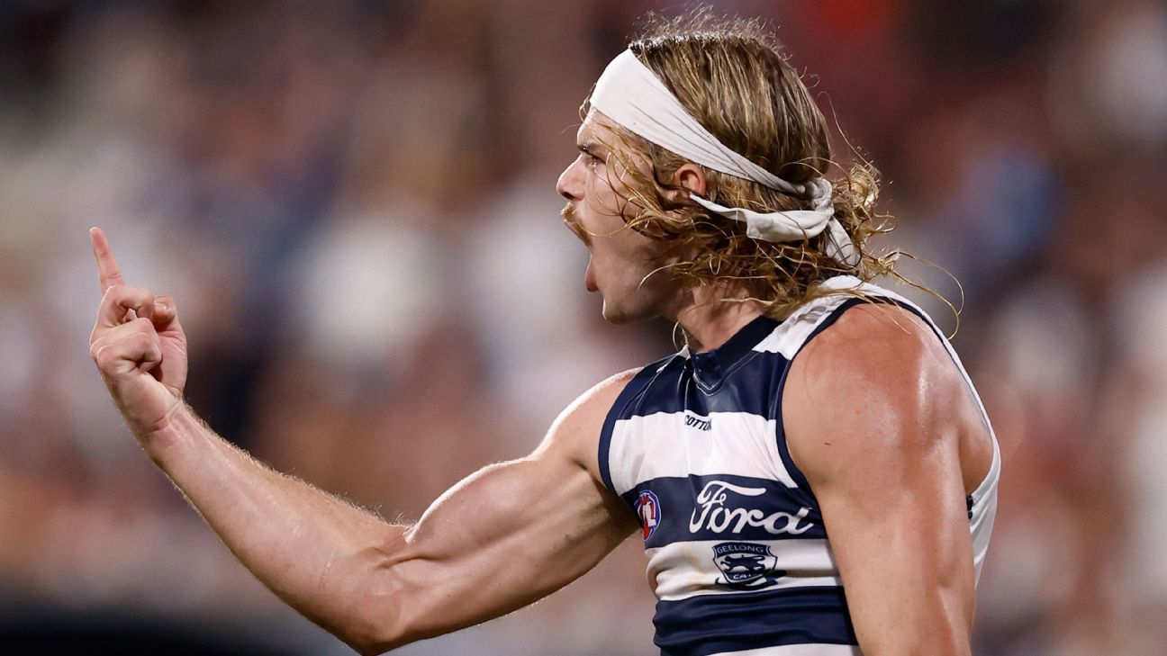 AFL fines Geelong Cats' Bailey Smith $1000 for flipping off fan - ESPN
