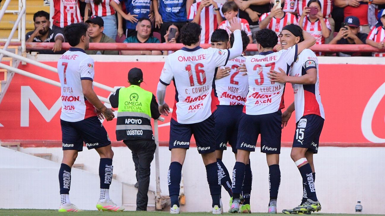 Gago, abucheado en triunfo de Chivas sobre Necaxa - ESPN