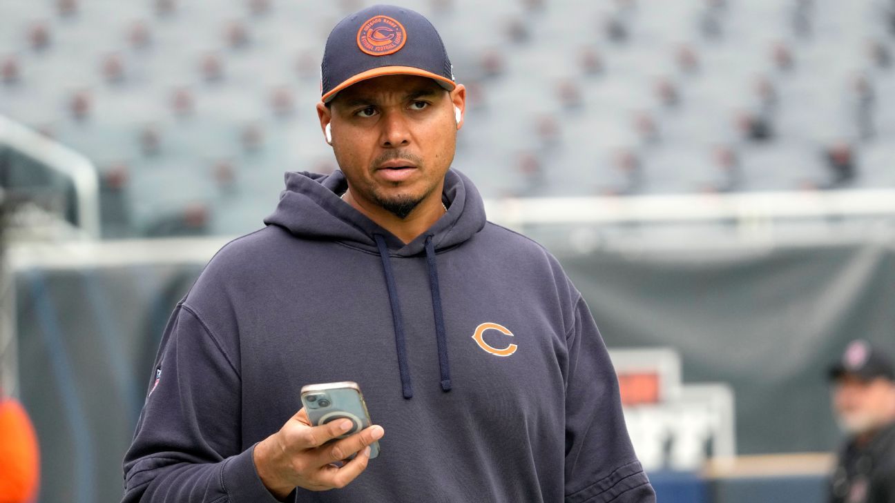 Bears extienden contrato del gerente general Ryan Poles: fuentes - ESPN