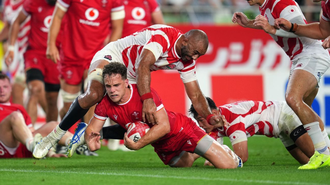 Bokep janda. she is quite Tiny, her hands were extremely