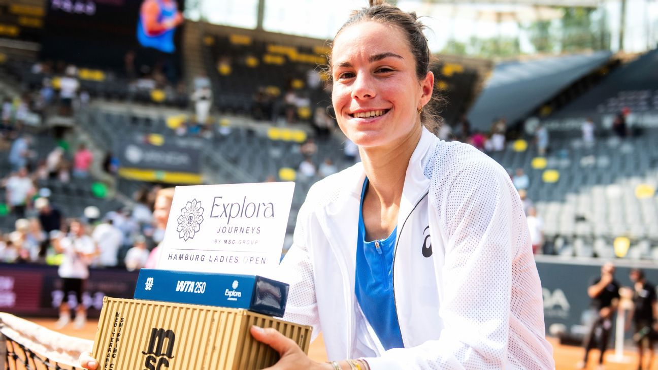 La revelación de Roland Garros cerró una semana inolvidable y levantó su primer título WTA - ESPN