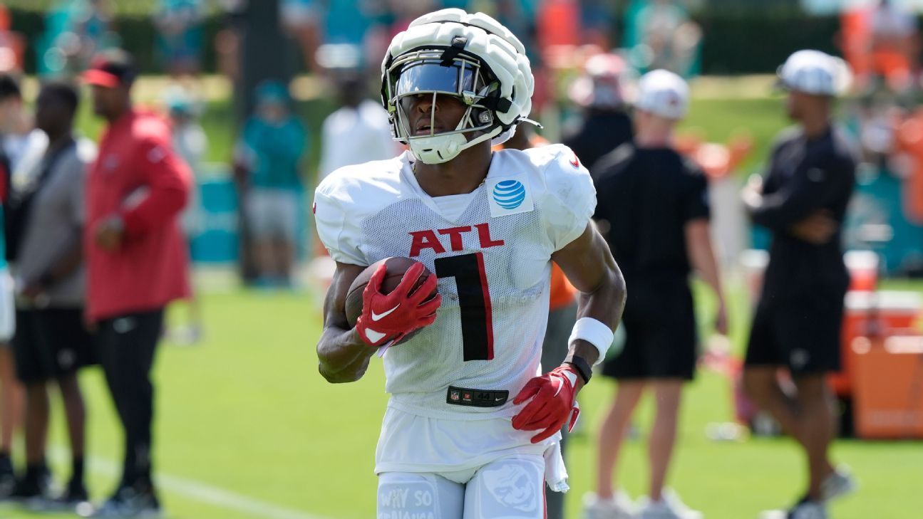 Nathaniel taplin porn gay this one has a generous soft top