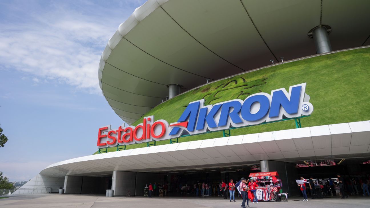 FMF abre investigación por violencia en el Akron y Universitario - ESPN