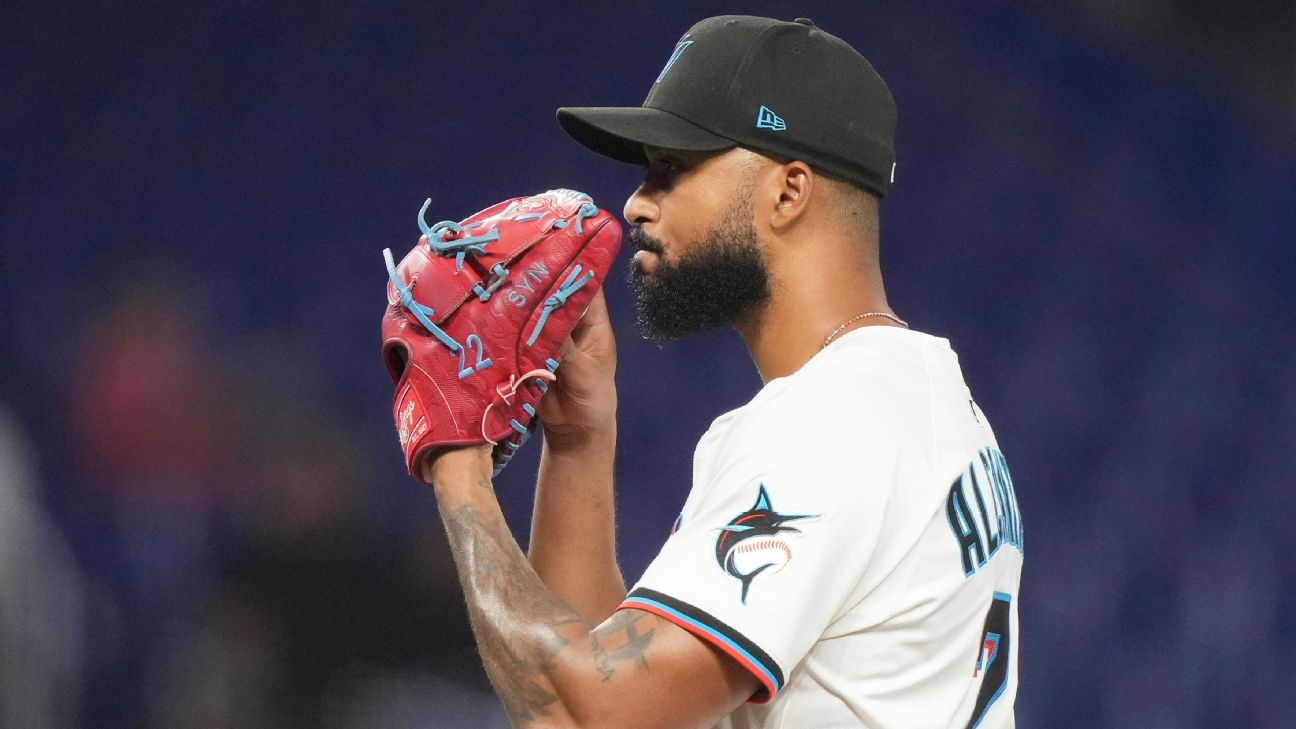 Sandy Alcántara, feliz por recuperar dominio y seguir con Marlins - ESPN