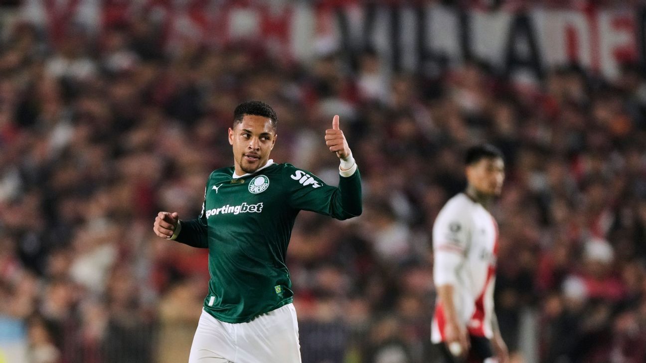 Con asistencia del Flaco López, Vitor Roque marcó para Palmeiras ante ...