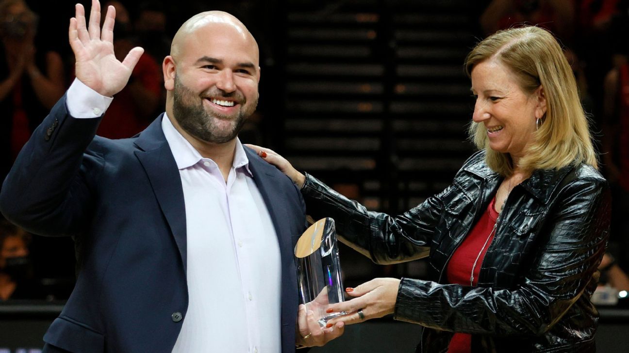 Atlanta Dream GM Dan Padover wins WNBA Executive of the Year - ESPN