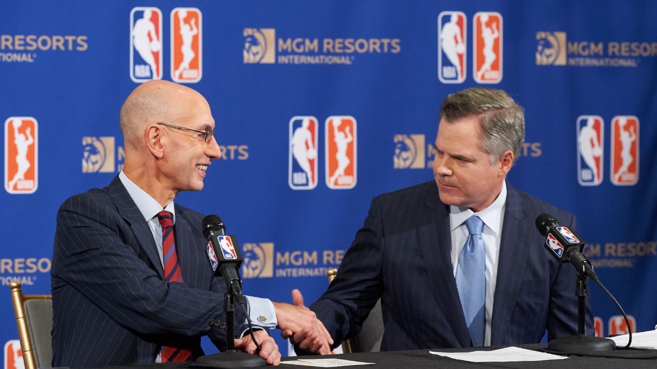 Adam Silver: Jugadoras de WNBA pueden esperar un gran aumento salarial ...