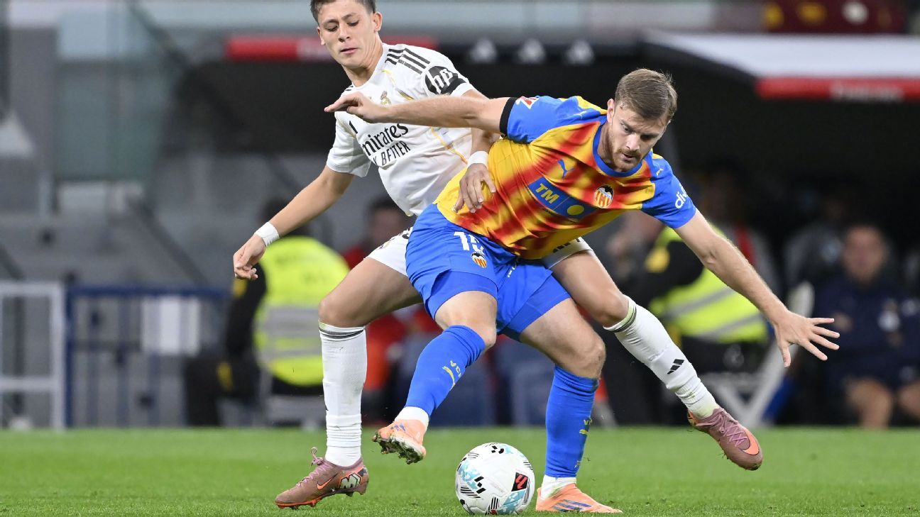Lucas Beltrán busca su primer gol con un Valencia al que persigue el ...