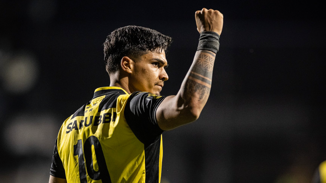 Matías Arezo, de Peñarol, fue elegido como mejor jugador de la Copa AUF ...