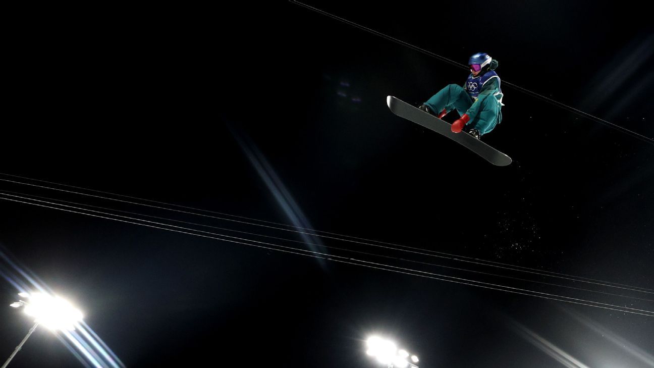 James claims his second Olympic halfpipe silver - ESPN