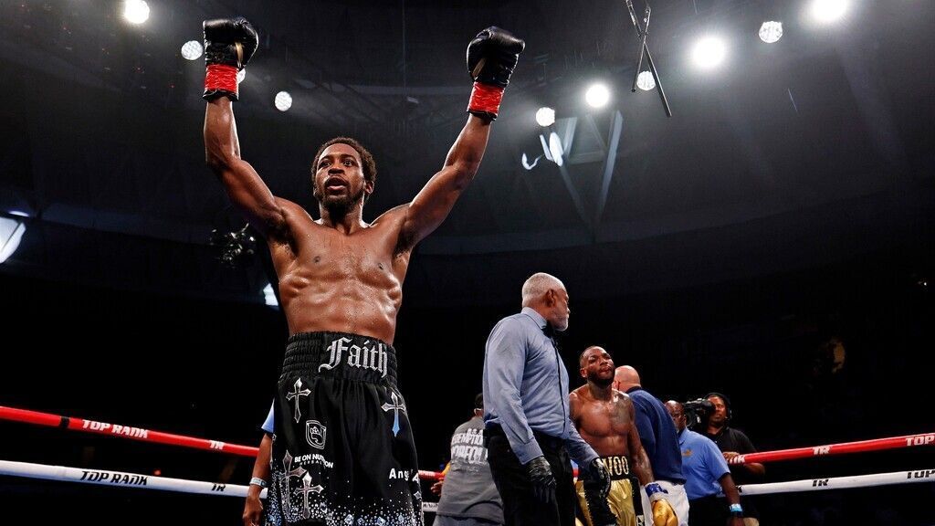 Keyshawn Davis dominates Nahir Albright to remain undefeated - ESPN