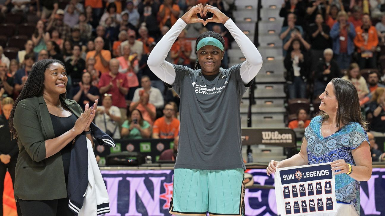 Sun retire Jonquel Jones' No. 35 jersey in pregame ceremony - ESPN